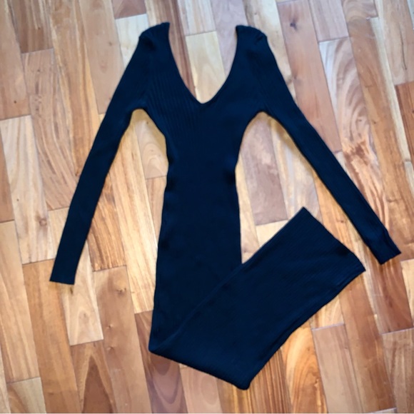 Hera Collection | Dresses | Hera Black Vneck Ribbed Knit Long Sleeve ...